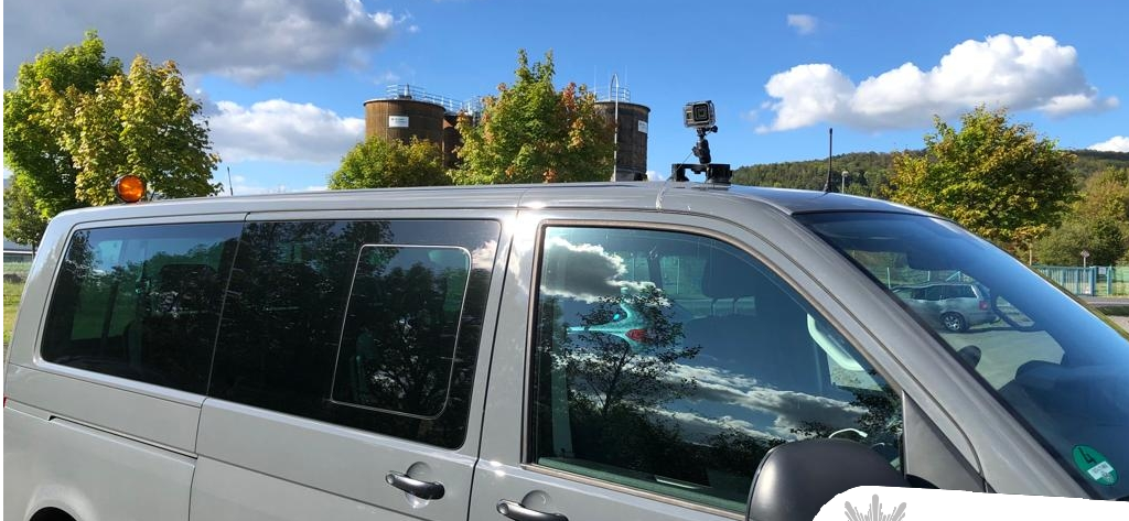 Tysk polis använder omålat fordon med GoPro på taket för kontroller ...
